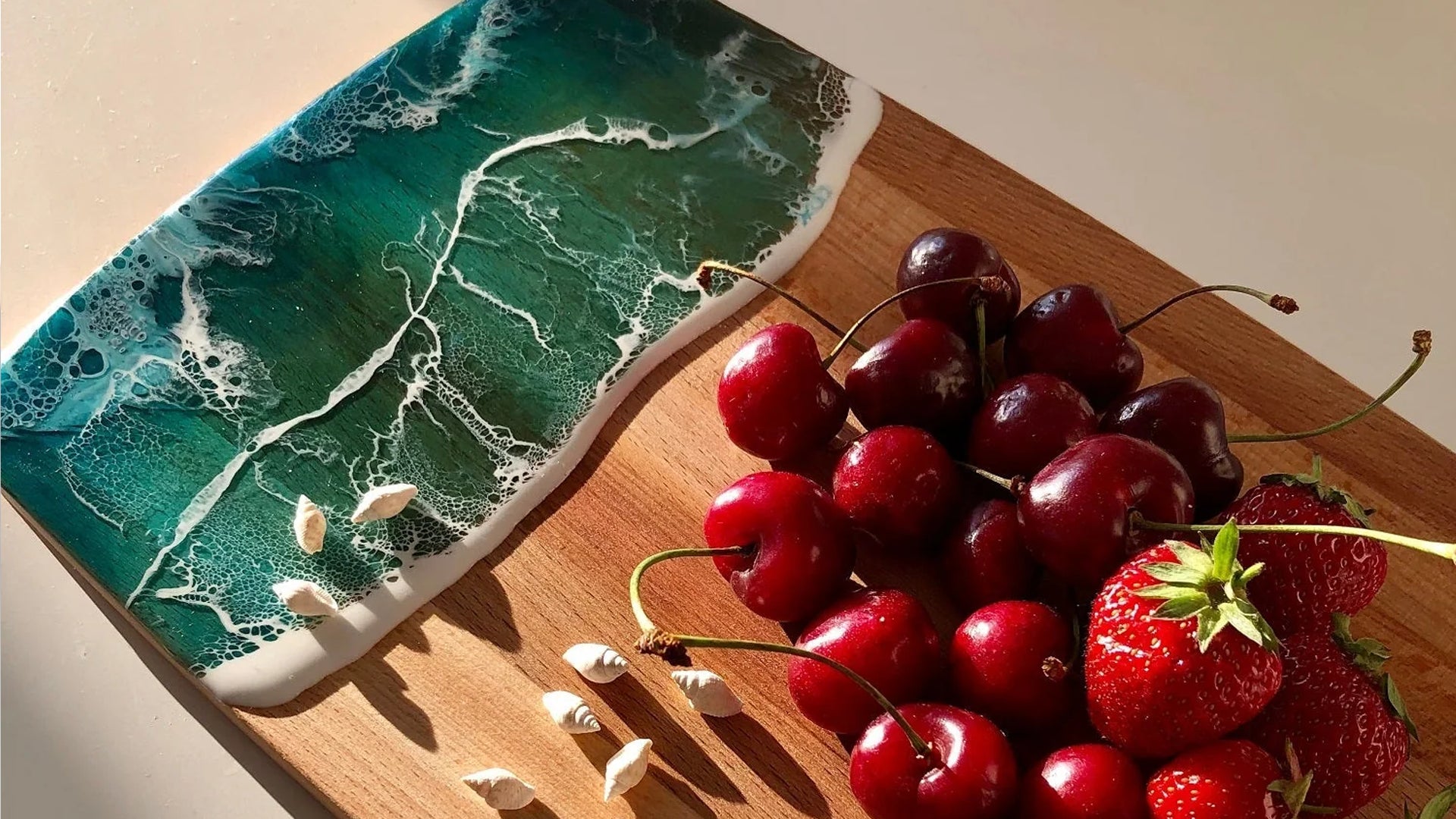How to Build an Epoxy Resin Charcuterie Board: Complete Guide ...